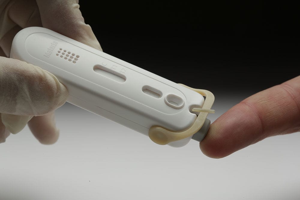 Test rapide de paludisme - AtomoRapid™ - Atomo Diagnostics - de ...