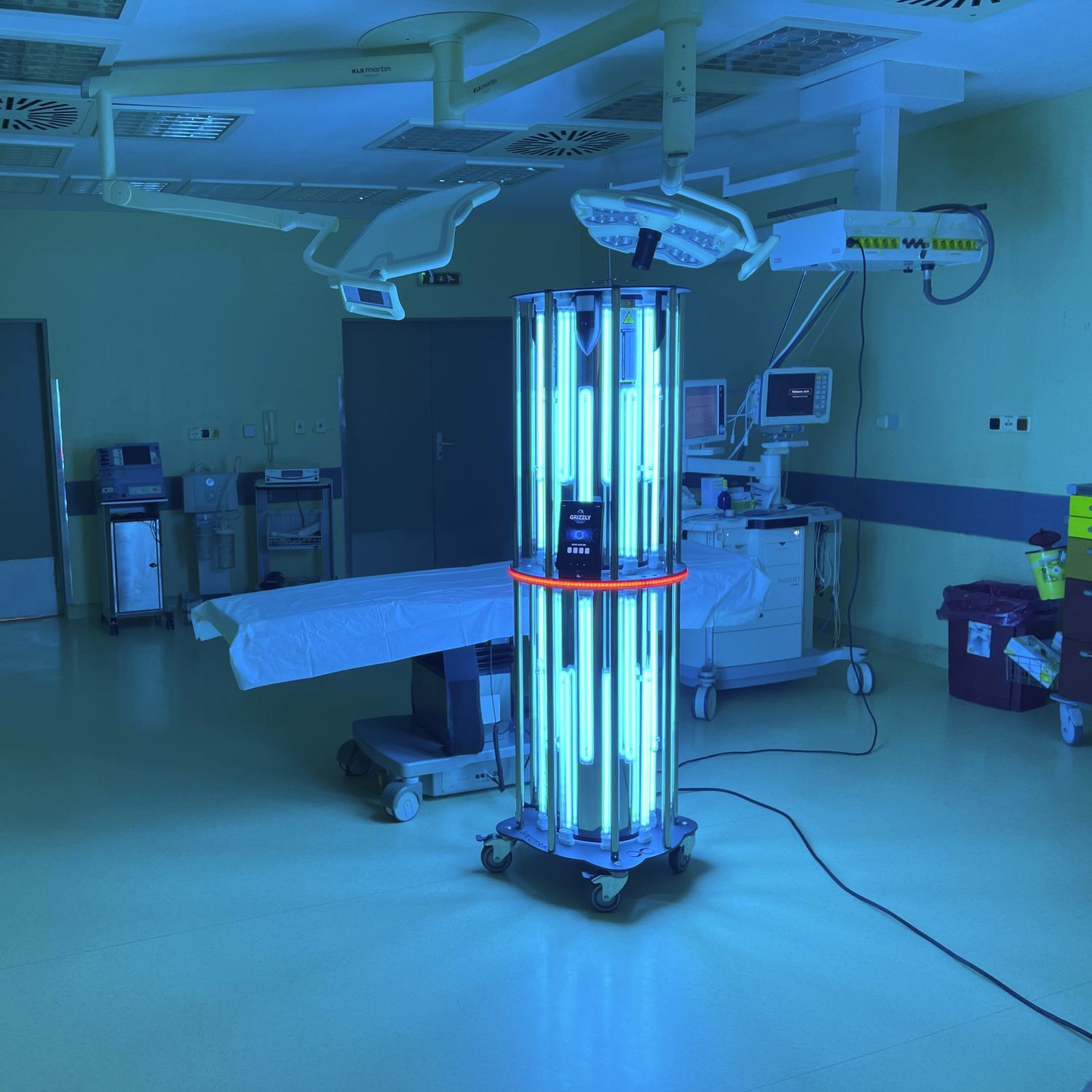 Système de désinfection UV-C - Spectra Infinity - Grizzly Robotics ...