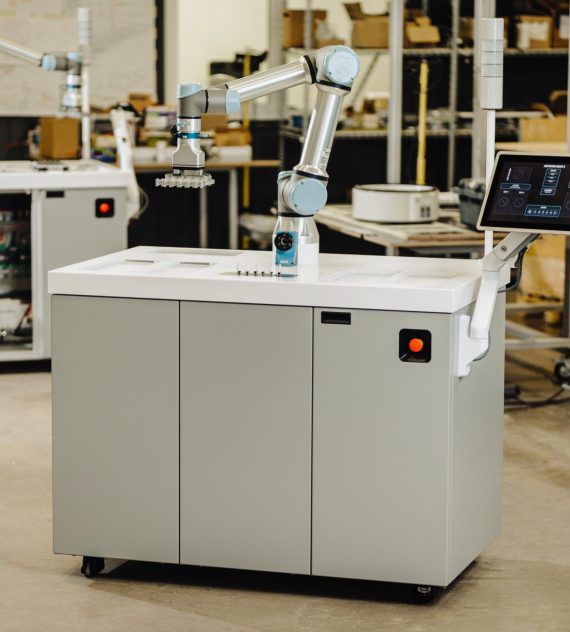 Système d'automatisation de laboratoire de manipulation de liquides ...