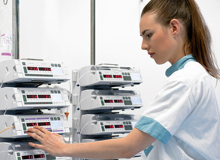 Pompe à perfusion 1 voie - Volumed®µVP7000 Premium - Arcomed AG Medical ...