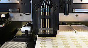 Distributeur de milieux entièrement automatisé - sciFLEXARRAYER S12 - Scienion AG - de ...