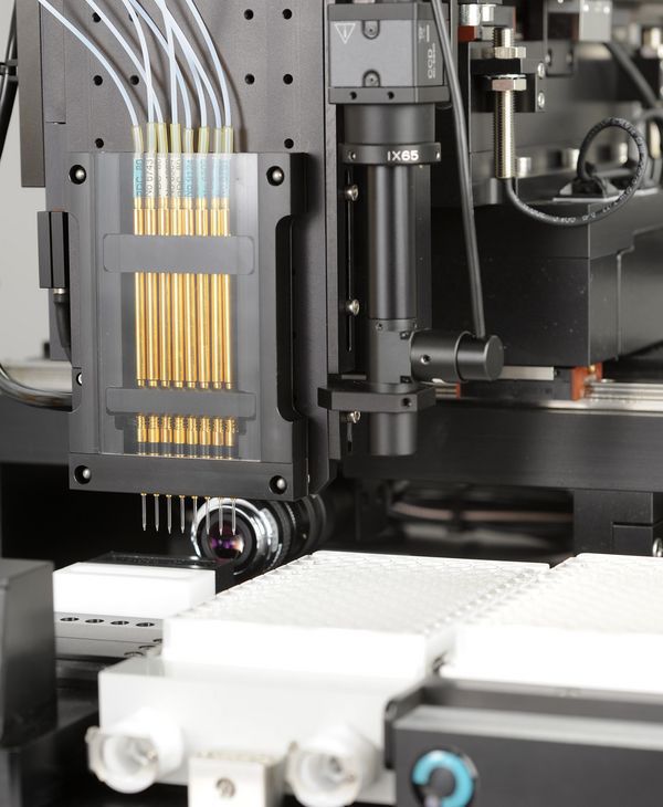 Distributeur de milieux entièrement automatisé - sciFLEXARRAYER S12 - Scienion AG - de ...