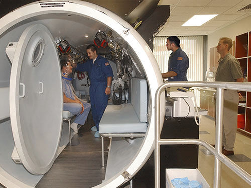 Chambre d'oxygénothérapie hyperbare - HMS 4000 - Hyperbaric Modular ...