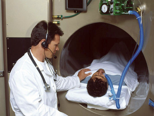 Chambre d'oxygénothérapie hyperbare - HMS 2000 - Hyperbaric Modular ...