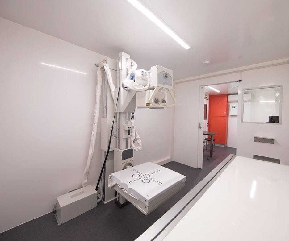 Salle mobile de radiologie pour radiographie polyvalente - toutenkamion