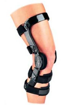 Orthèse de genou - OA Defiance® - DonJoy - distraction du genou ...